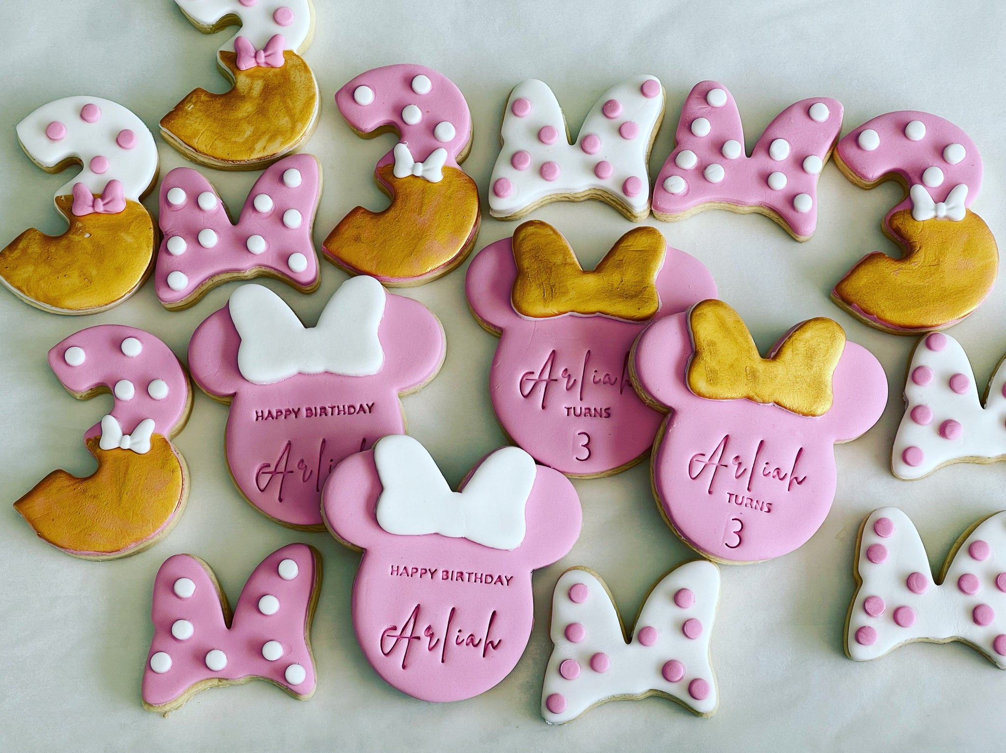 Minnie Mouse Cookies Personalised - Sophia's Cookie Creations